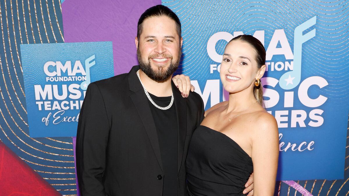 Watch: Country star Filmore, wife share sweet gender reveal for baby no. 2