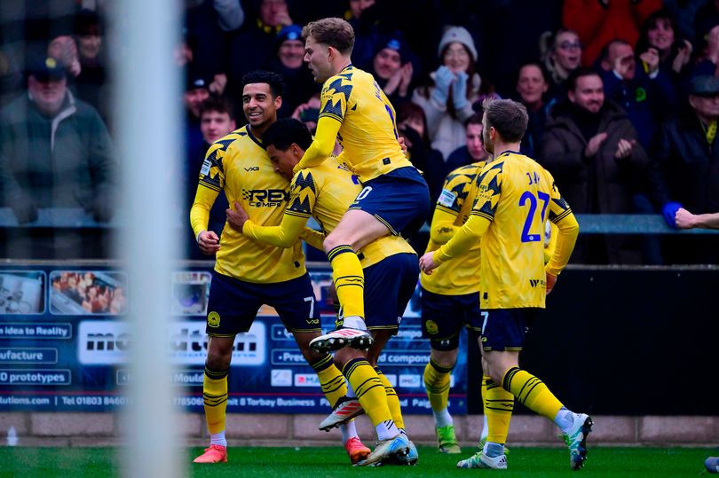 Torquay United 3 Weston-super-Mare 1 - Merry Christmas for Gulls in ...