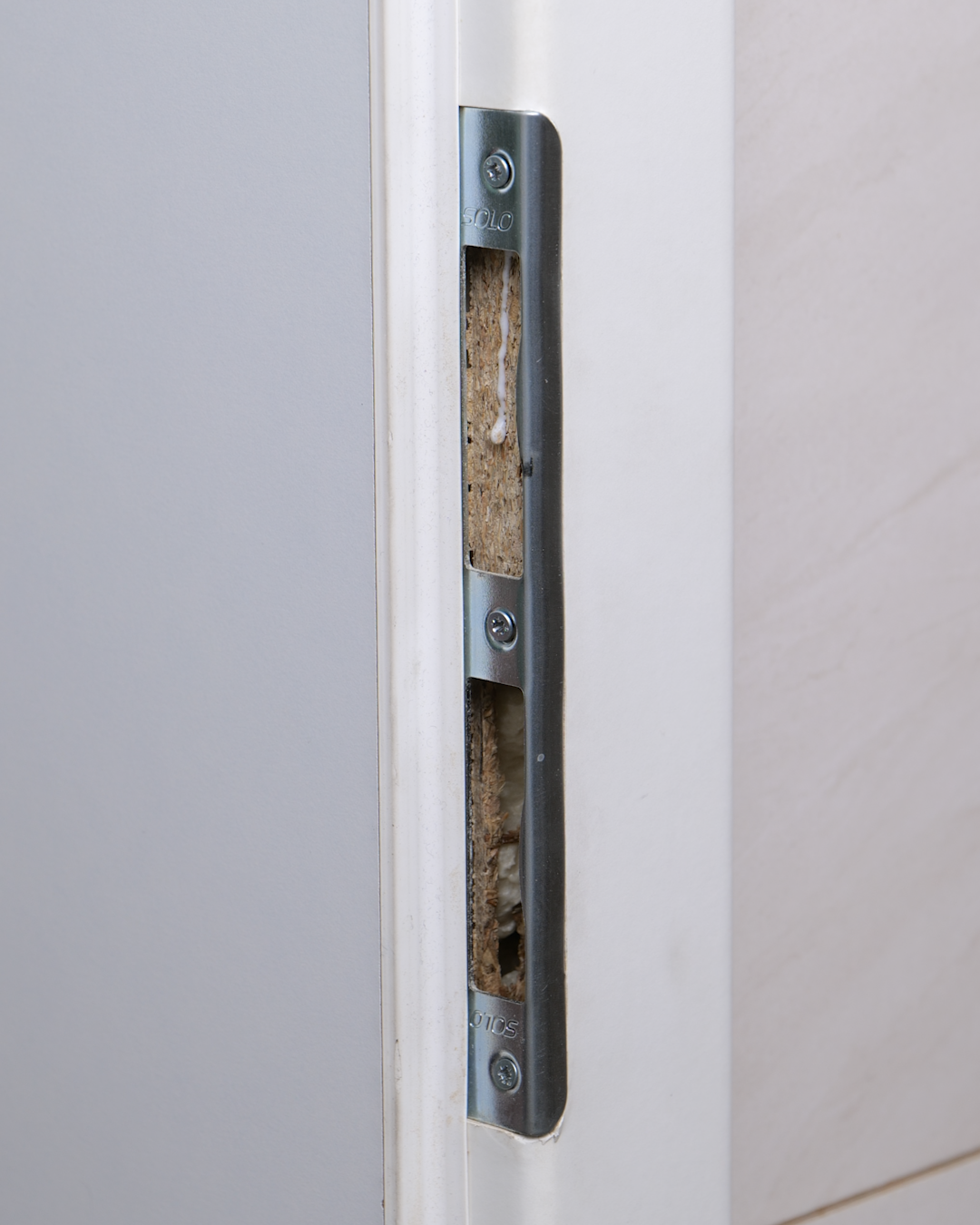 The DIY hack for loose door locks🛠️