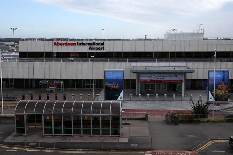 St Stephen's Day flight to Dublin cancelled after plane's tyre blows out