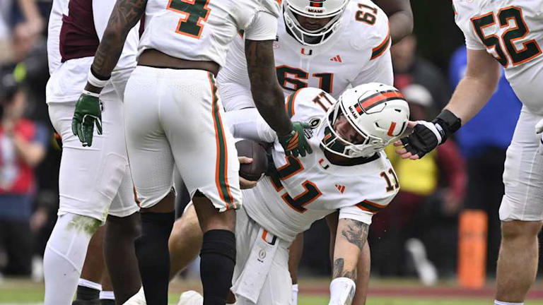 Miami's Carson Beck gives early breakdown to Ohio State's stout defense