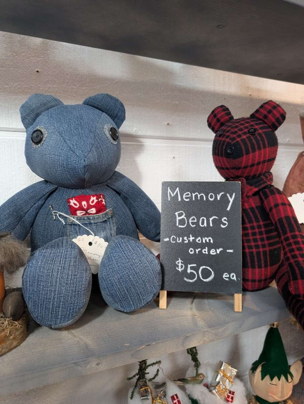 Manistee crafter keeps primitive crafts alive at Redeemed