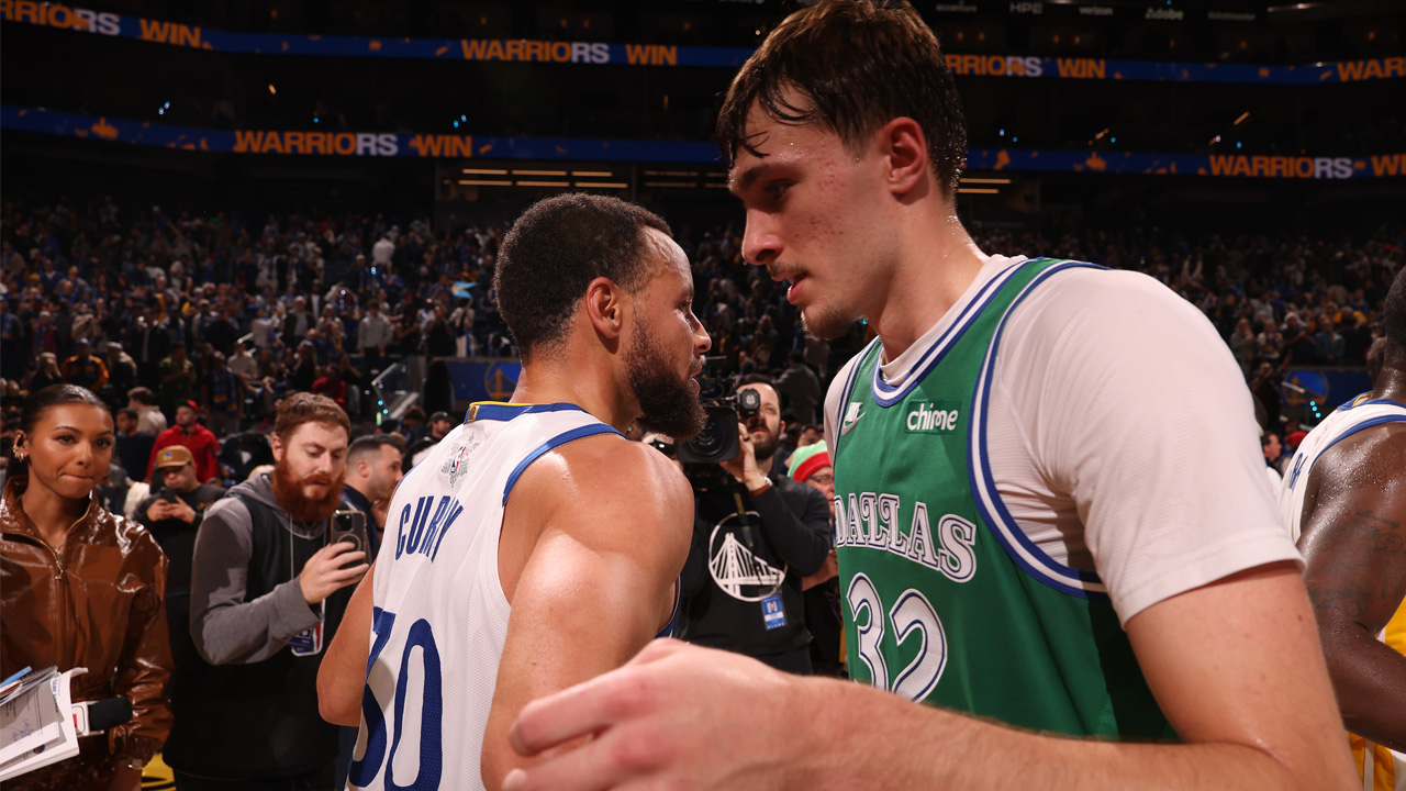 Steph Curry heaps praise on 'true hooper' Cooper Flagg after Warriors-Mavs