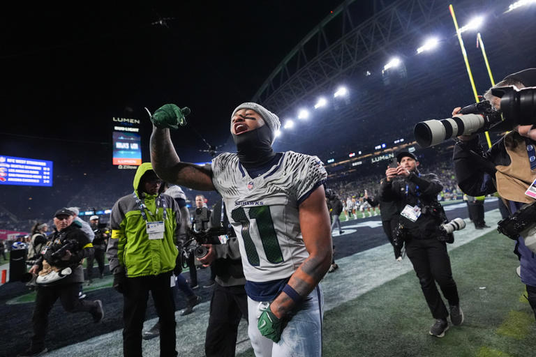 Sam Darnold faces Panthers, looks to lead Seahawks closer to NFC West title