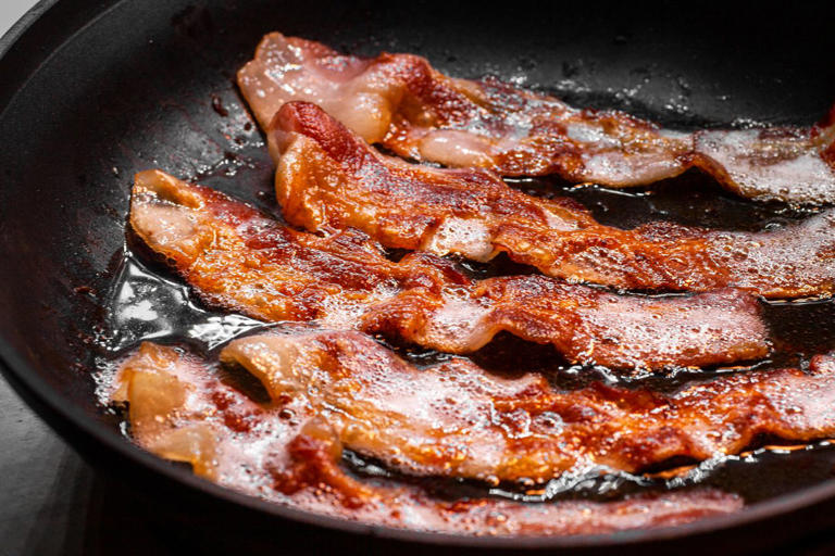 I asked 2 experts the best way to cook bacon—both said to avoid this