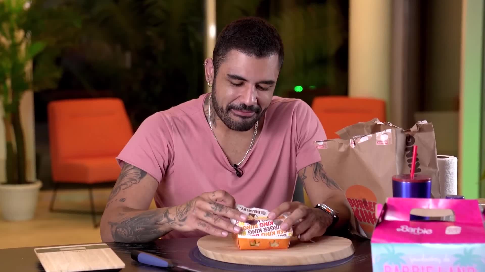 Filme da Barbie! Provando o combo completo do BK