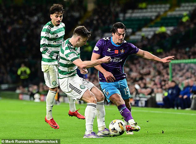 Wilfried Nancy identifies Kieran Tierney as his Celtic standard-bearer