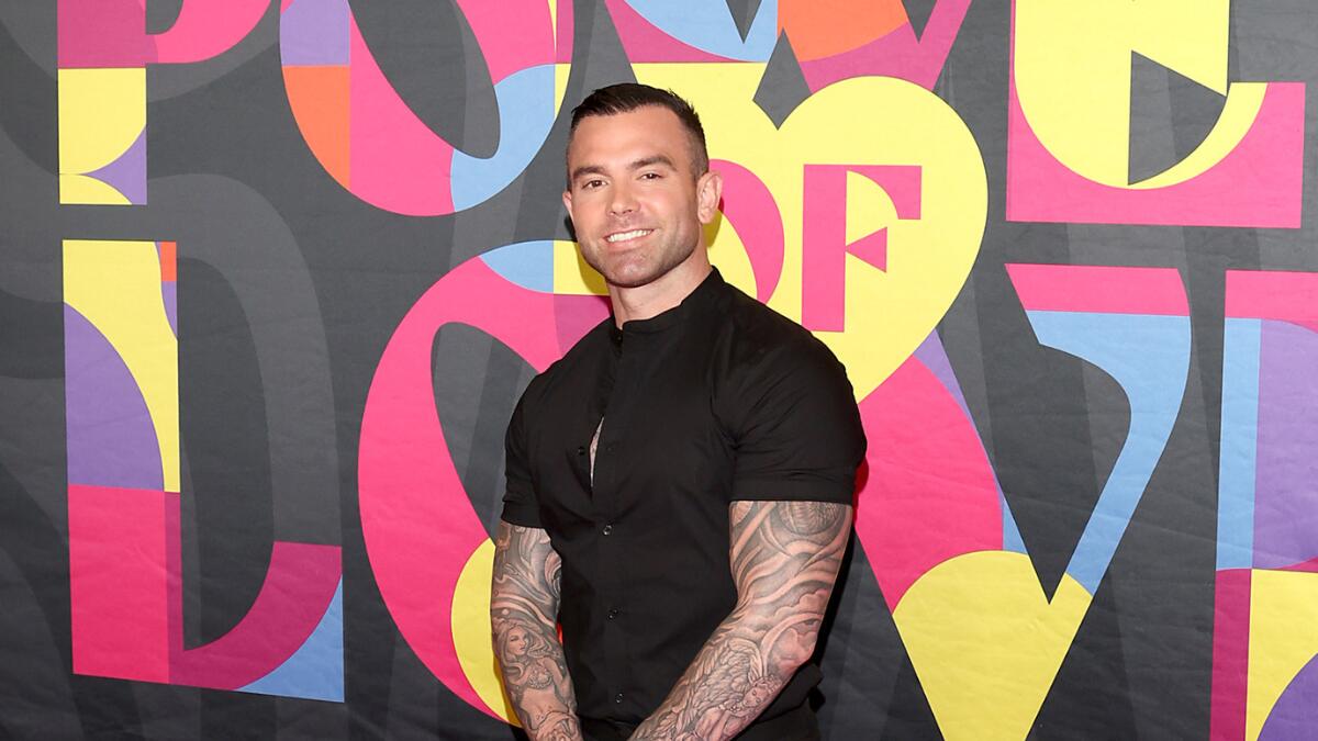 Country artist Jay Allen announces engagement — see fiancée's stunning ring