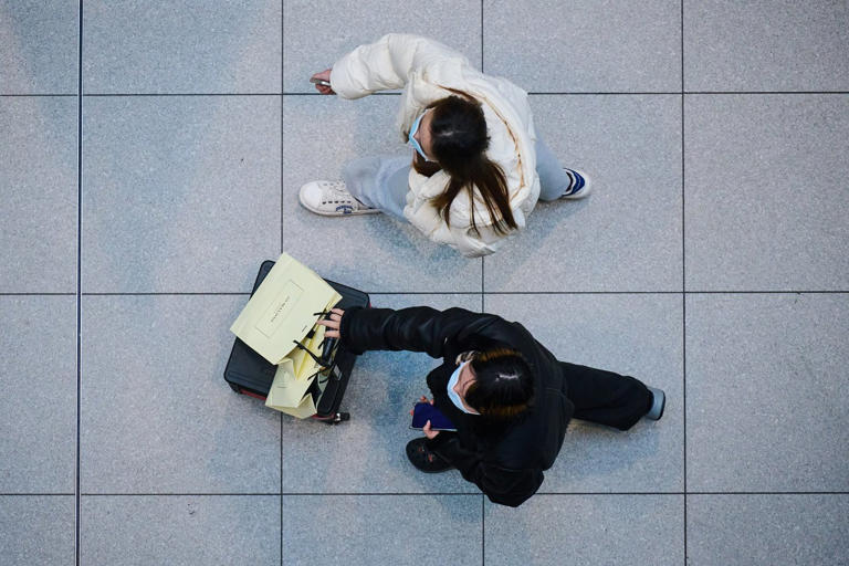 Boxing Day draws shoppers despite poor weather in Toronto, much of Ontario