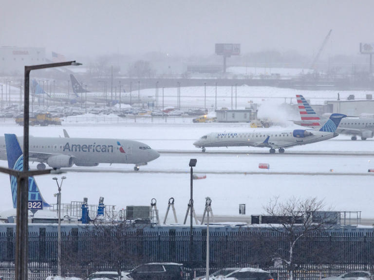 'Misery map' shows holiday travel chaos on both coasts with canceled ...