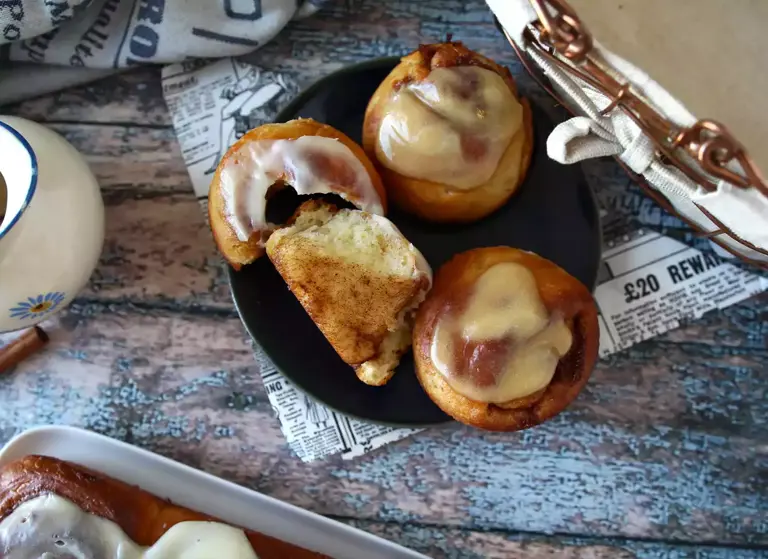 Cinnamon rolls and its vanilla cream cheese frosting