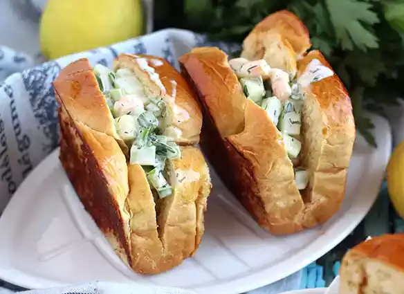 Sandwich de gambas con brioche (prawns roll)