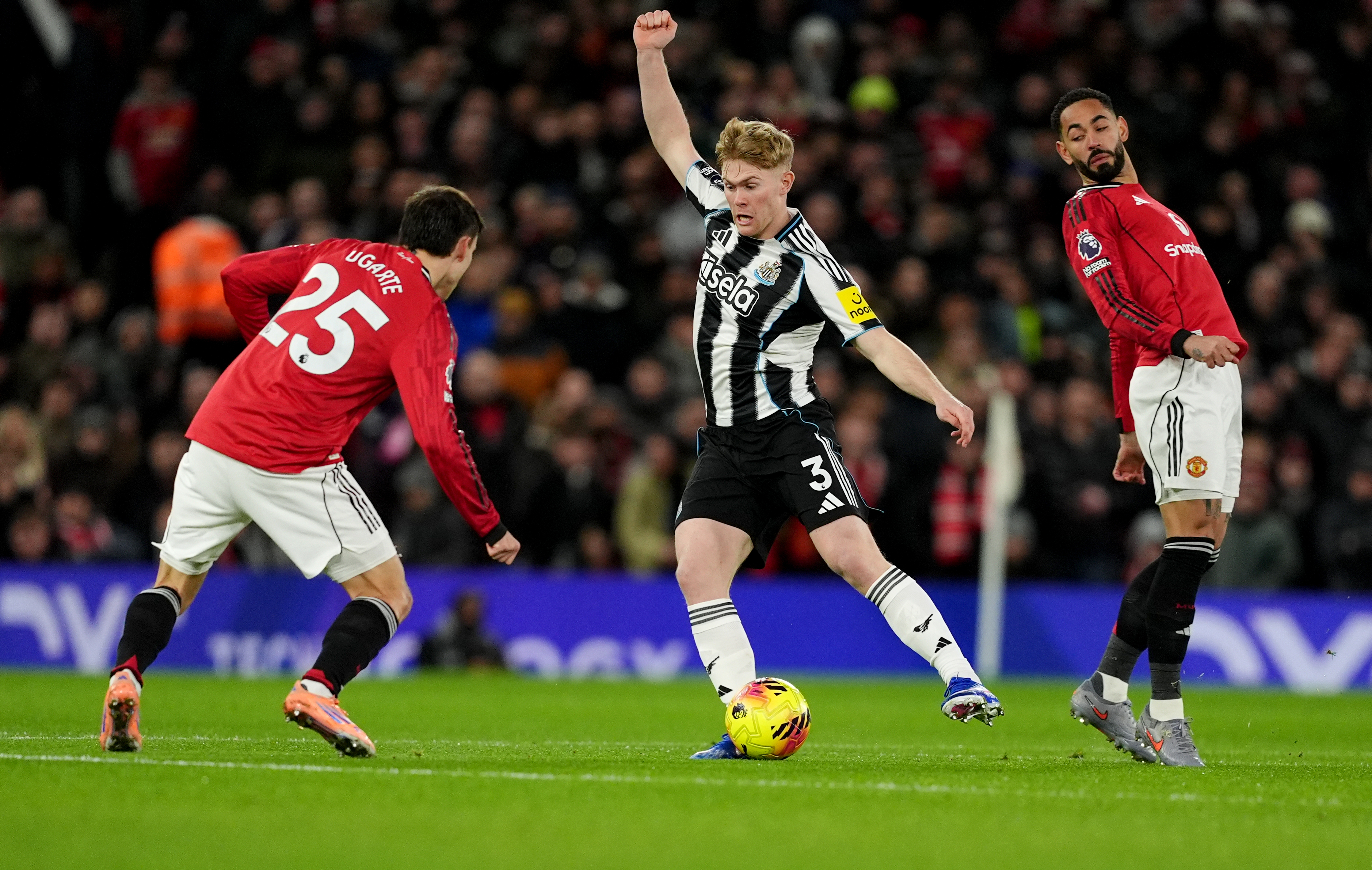 Patrick Dorgu stunner earns Man Utd much-needed Old Trafford win over ...