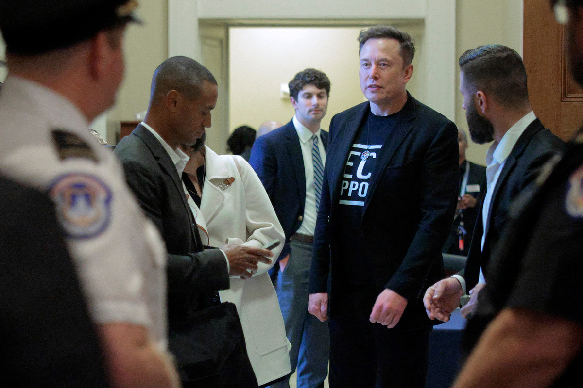 DOGE given access to sensitive data as Musk's minions crash Social ...