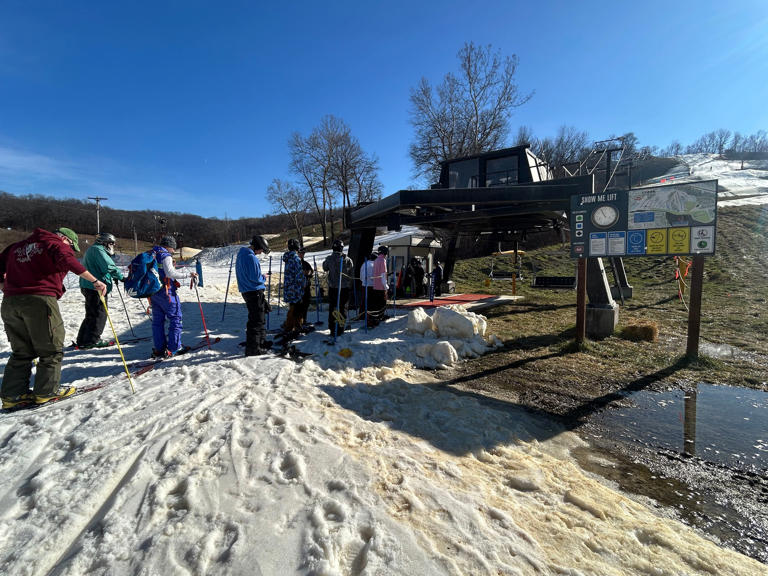 Post-Christmas warm front isn’t too hot to handle at Snow Creek slopes