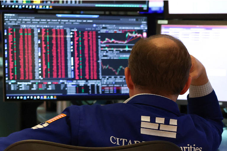 Federal Reserve chair sounds alarm on tariffs as Trump begs for ...