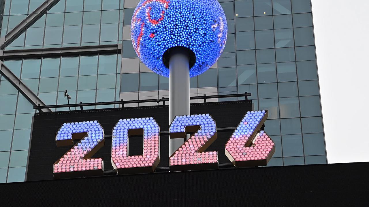 NY: 2026 New Year's numerals installed atop One Times Square - 66410822
