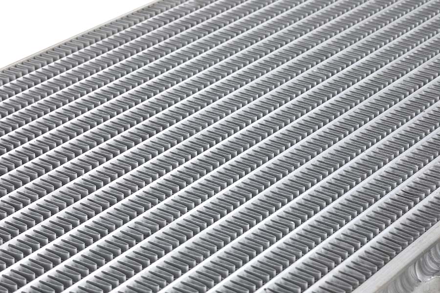 テクニカルガレージRUN「TG-RUN×OVER Classics 油冷エンジン用オイルクーラー」初期型油冷GSX-Rを街で楽しみ続ける!純正 ...