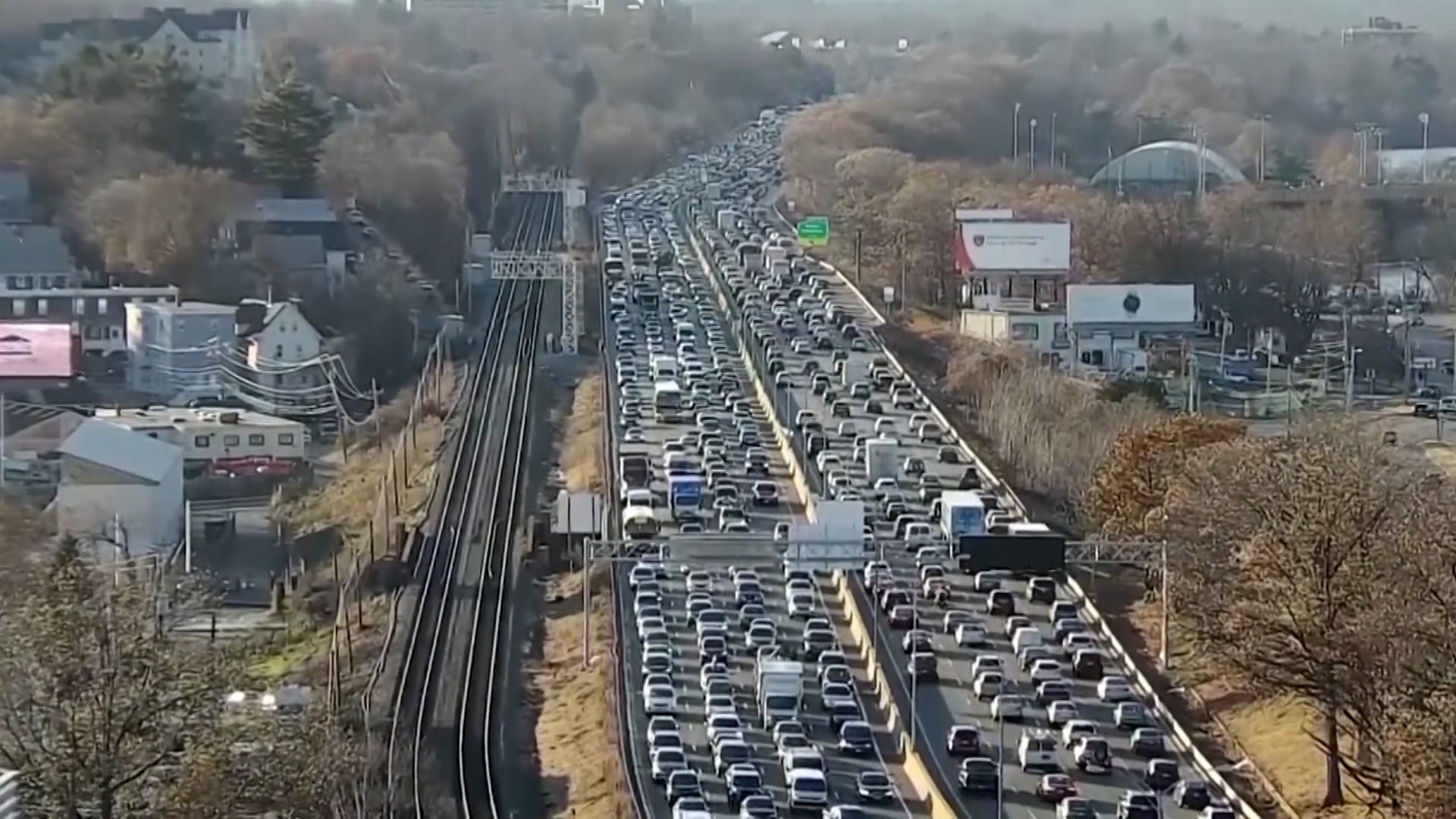 Snow, icy mix expected to impact post-holiday travel in Massachusetts