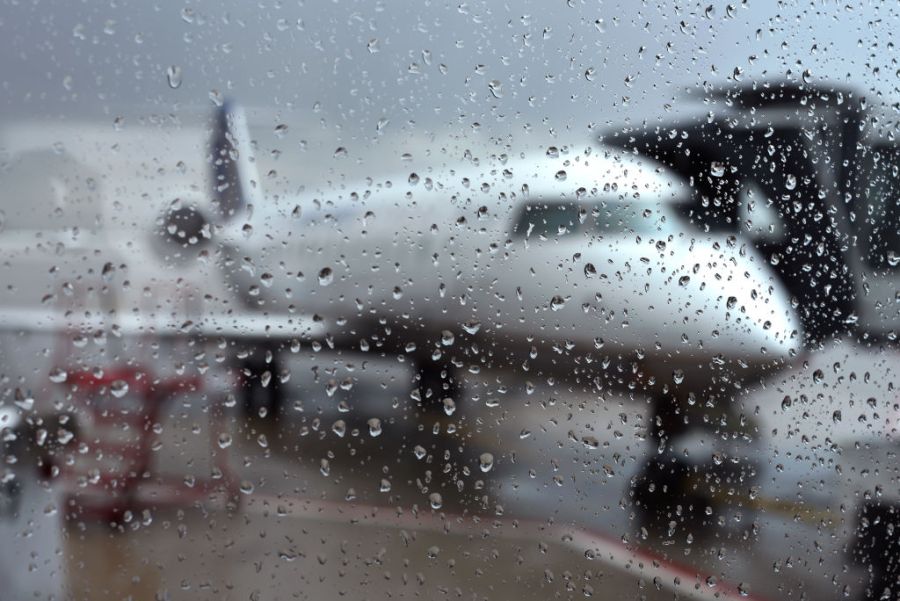 SMF shows multiple flights canceled, delayed amid travel season