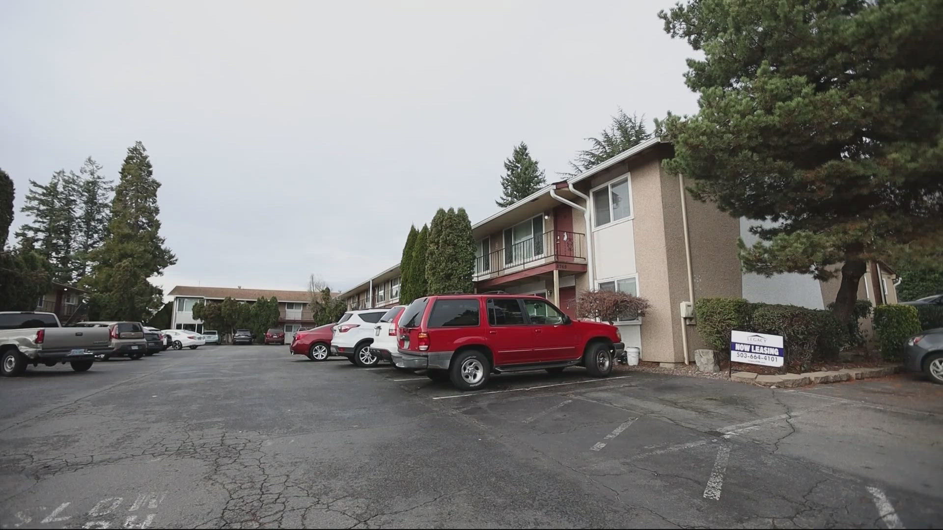 Judge orders ICE detainee released on the spot after learning he was ...