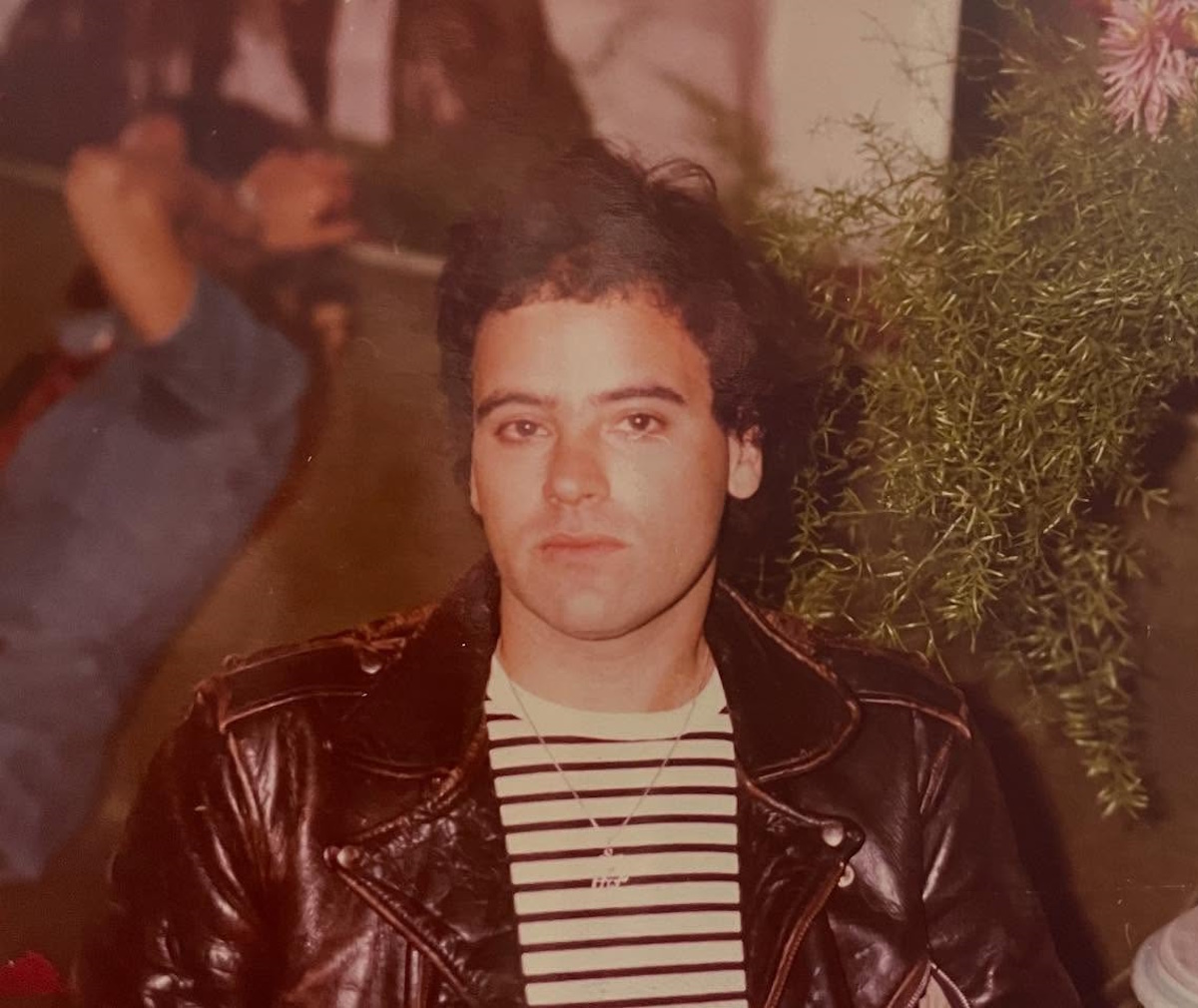 Morre Amos Poe, pioneiro do cinema "No Wave" e documentarista do punk rock