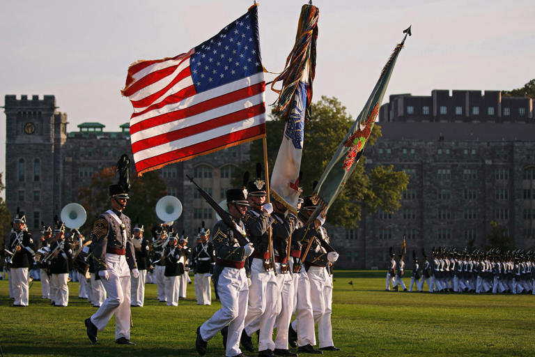 White House responds to reports of military parade for Donald Trump's ...