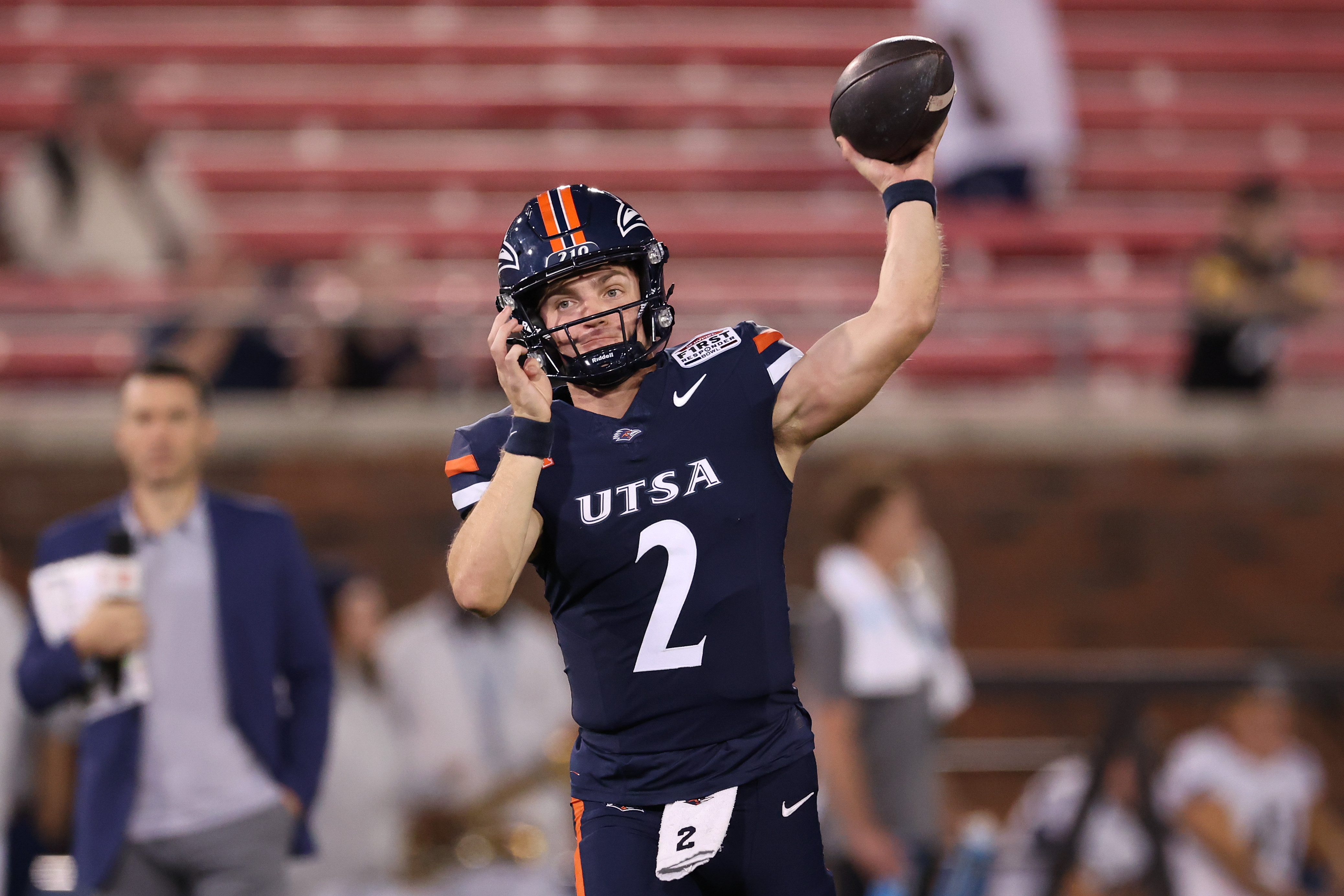 McCown, UTSA shellack FIU 50-20 in First Responder Bowl
