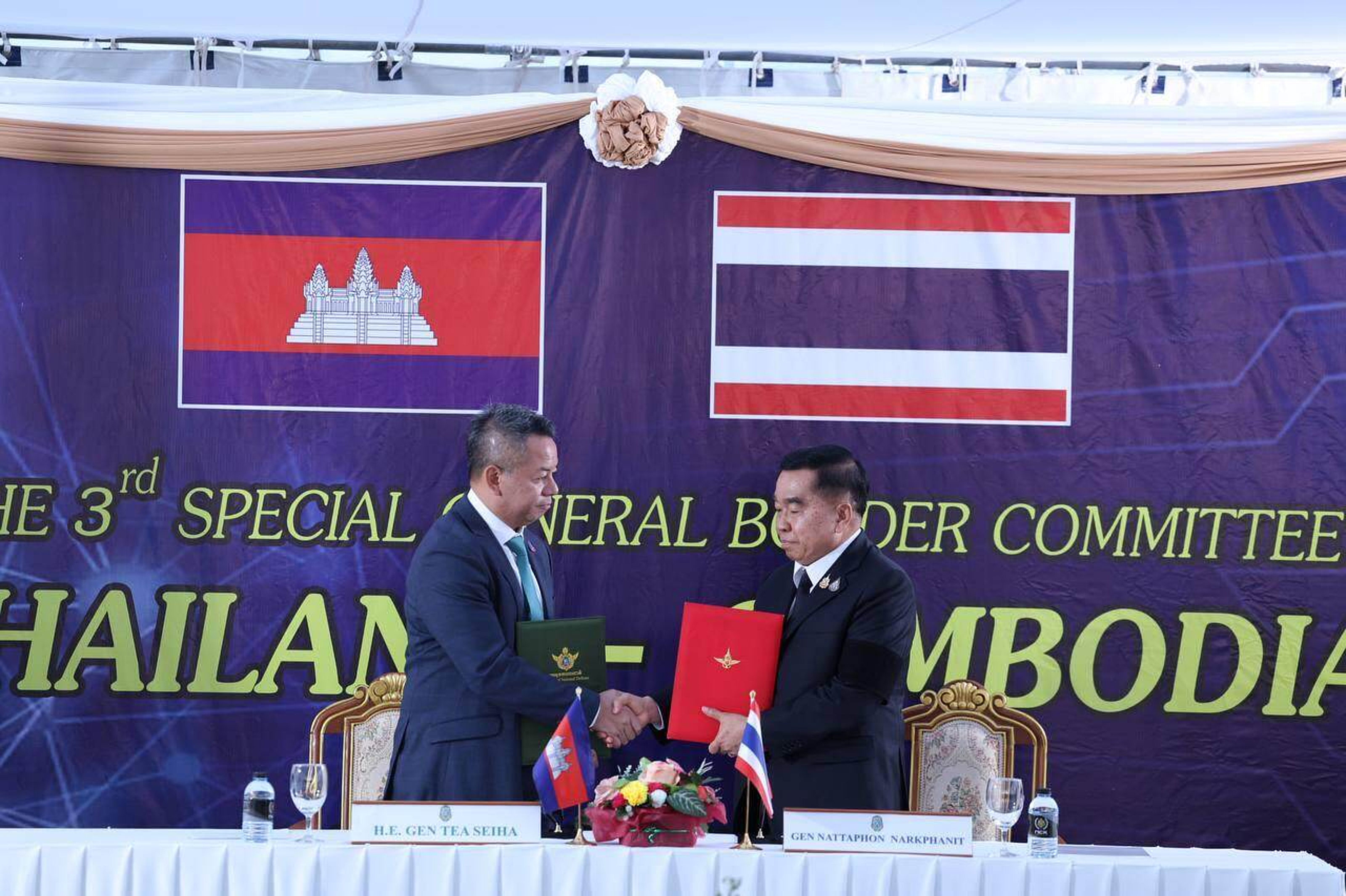 Thailand and Cambodia agree ceasefire to end border fighting