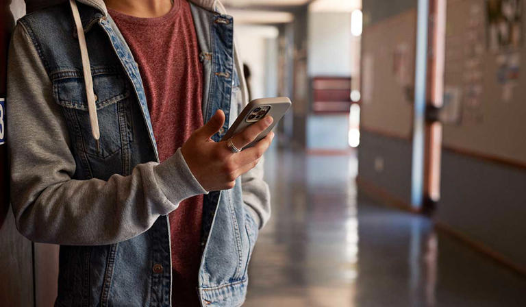 Teenagers now buying heroin and cocaine on social media