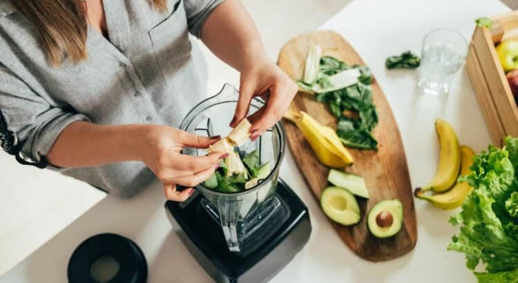 Eating these 4 foods daily may delay menopause and protect your heart ...