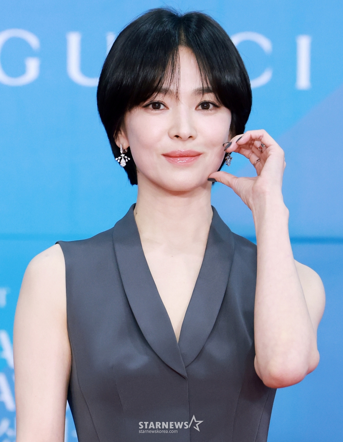 '미모 원탑' 송혜교 "거울 보며 드는 생각?" 쿨하게 답했다