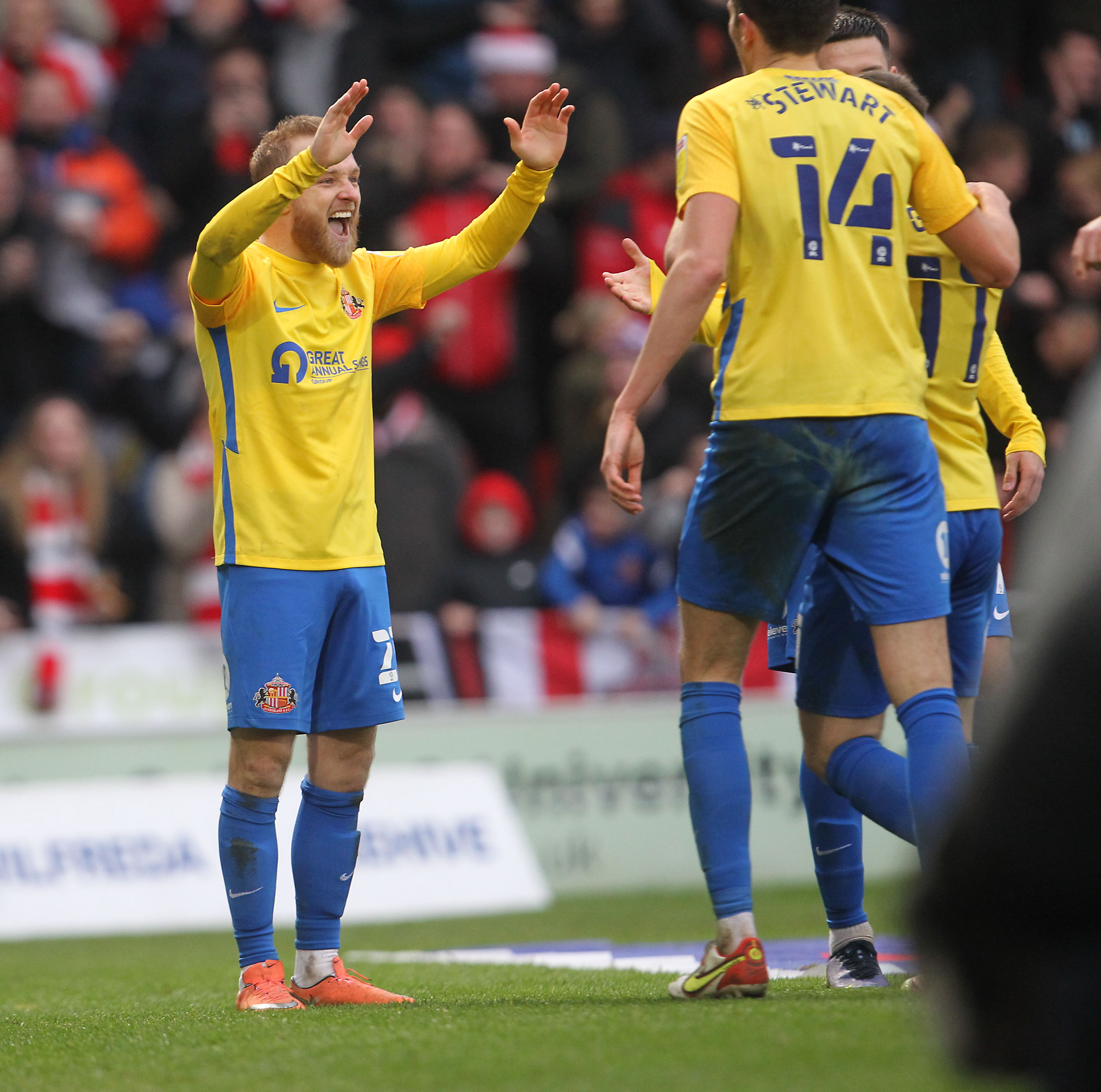 On this day (27th Dec 2021): Johnson happy to close the gap at the top ...