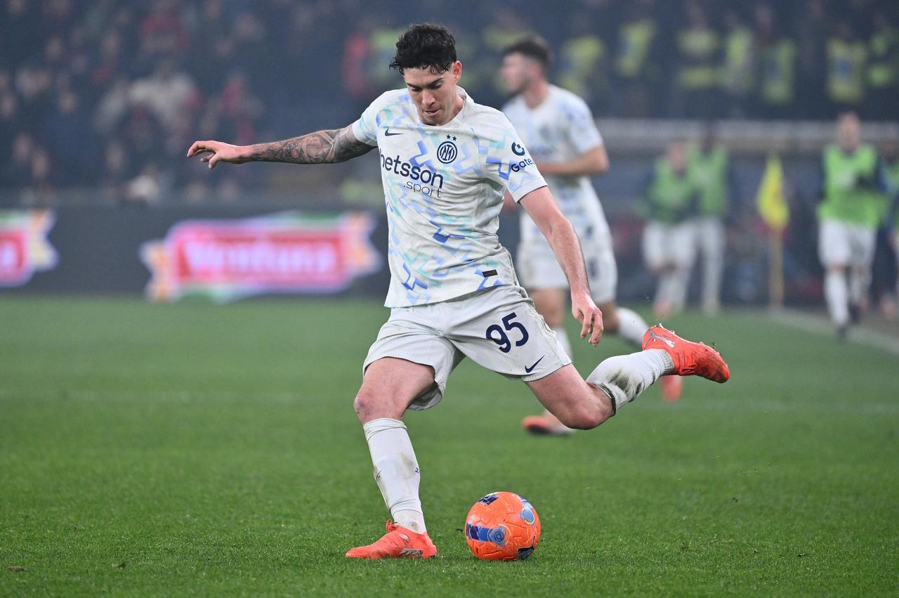 Bastoni all’arrabbiata. Nella sua Bergamo per cancellare Riad