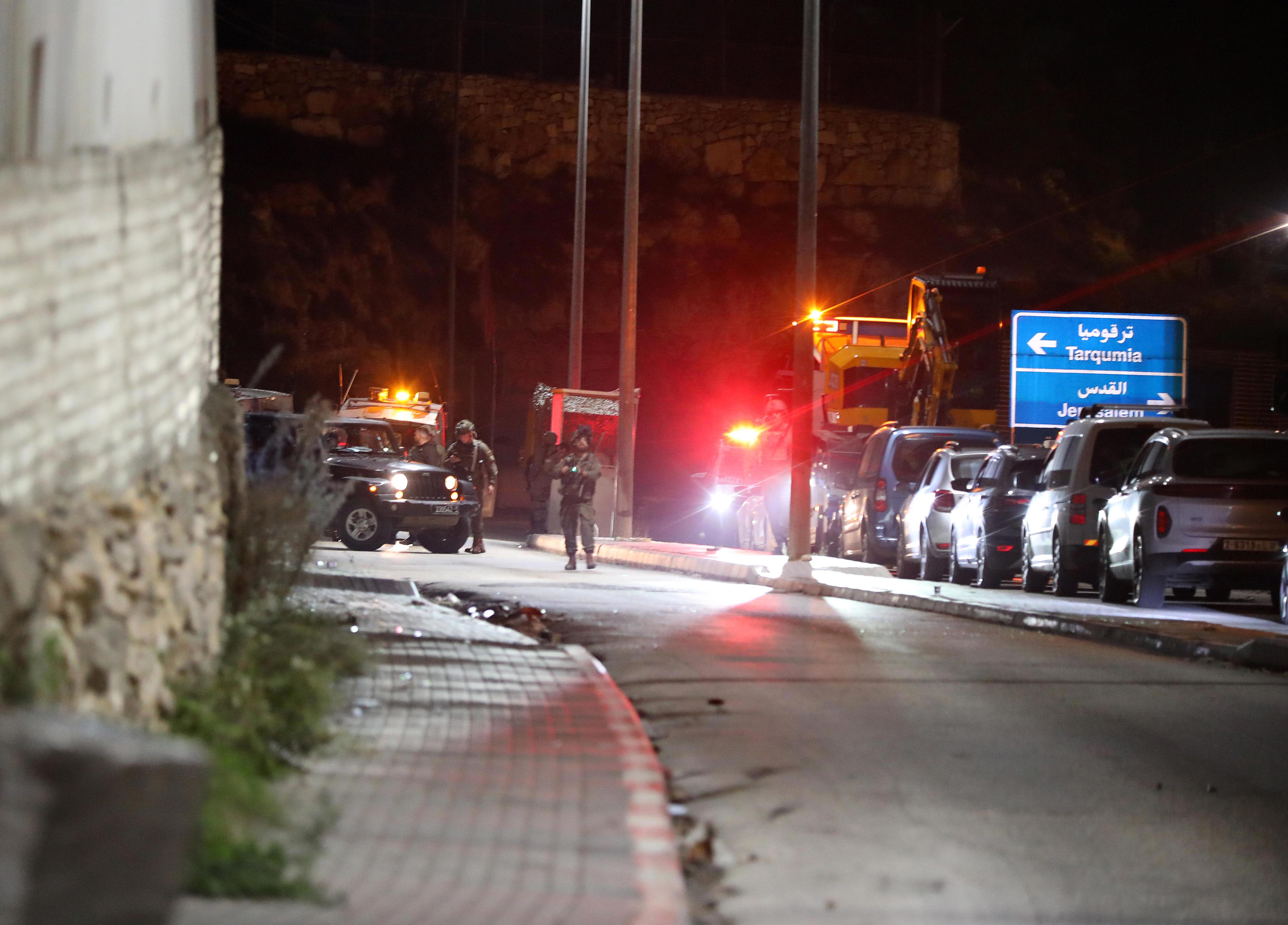 Manhunt in West Bank after terrorist opens fire near Hashmonaim checkpoint