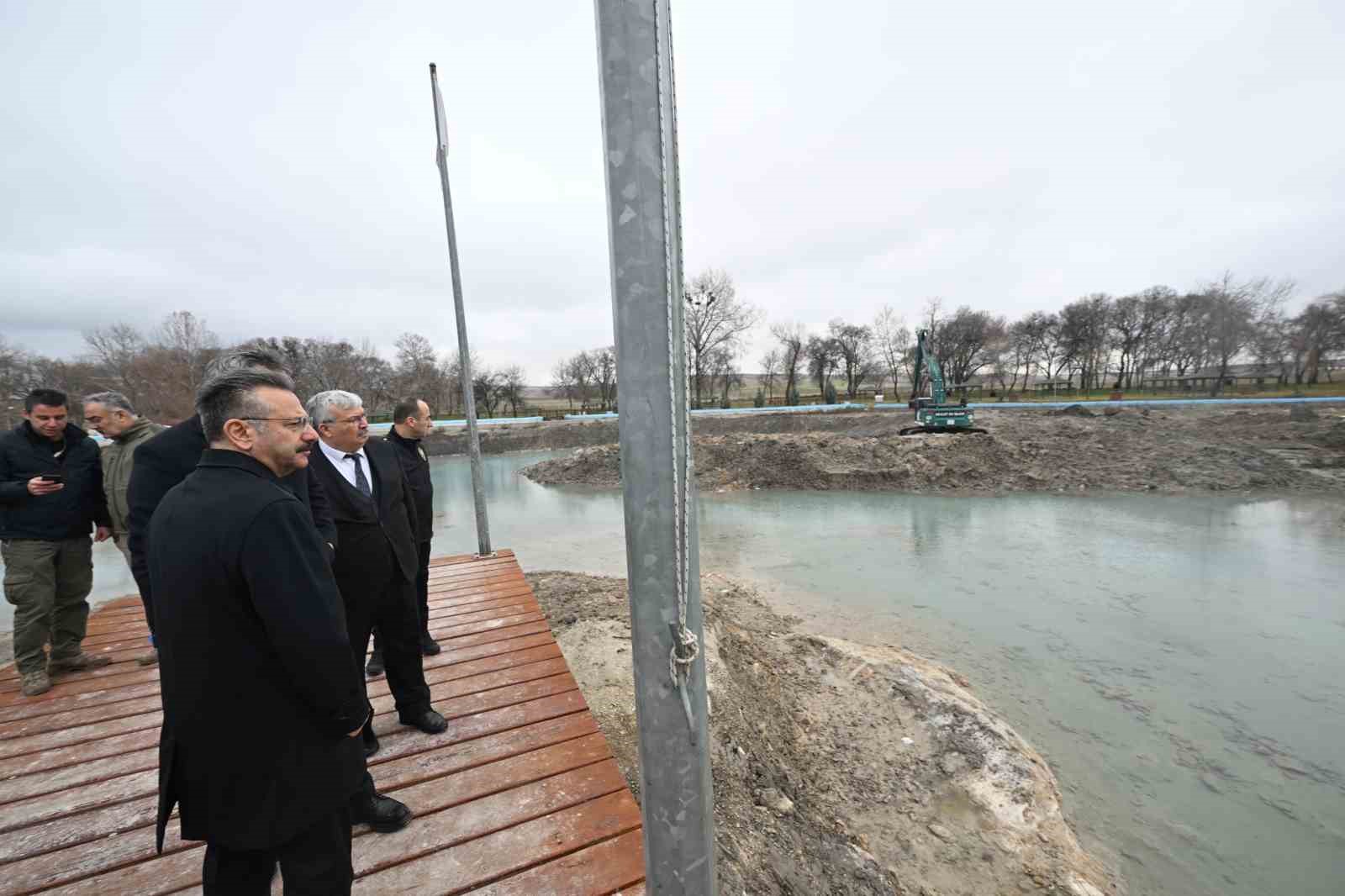 Vali Aksoy, Sakaryabaşı’nda yürütülen çalışmaları inceledi