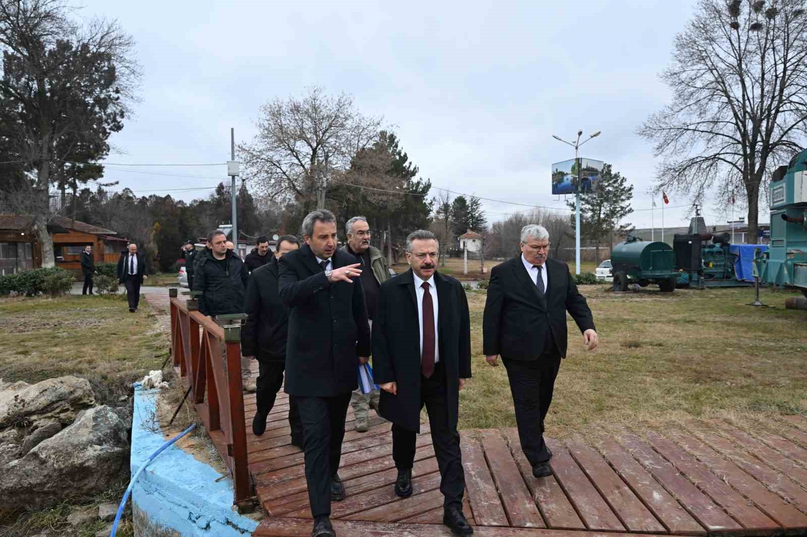 Vali Aksoy, Sakaryabaşı’nda yürütülen çalışmaları inceledi