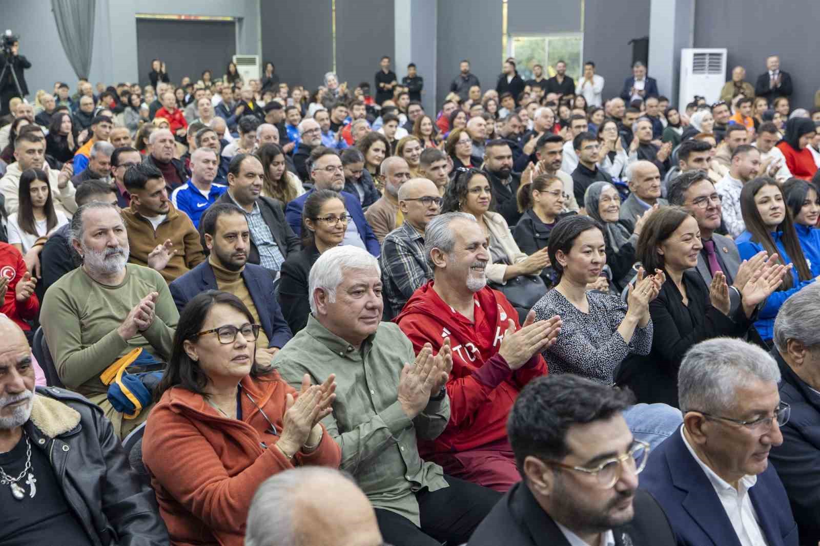 Mersin Büyükşehir Belediyesinden spora 20 milyon 781 bin TL’lik destek