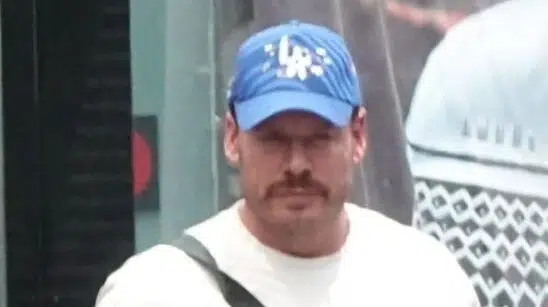 Politi konfiskerer medaljer fra eftersøgt OL-deltager