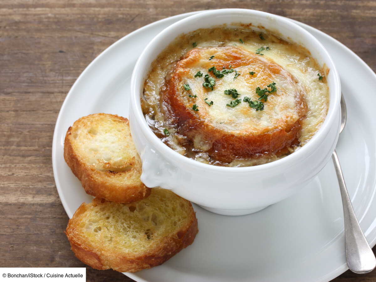 Pourquoi mange-t-on de la soupe à l'oignon le soir du Nouvel An