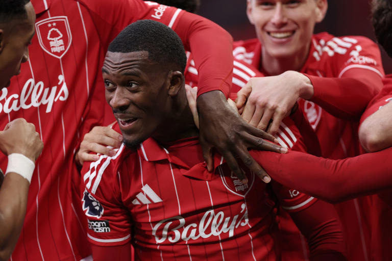 New Premier League supercomputer predicts Man Utd, Chelsea, Liverpool ...