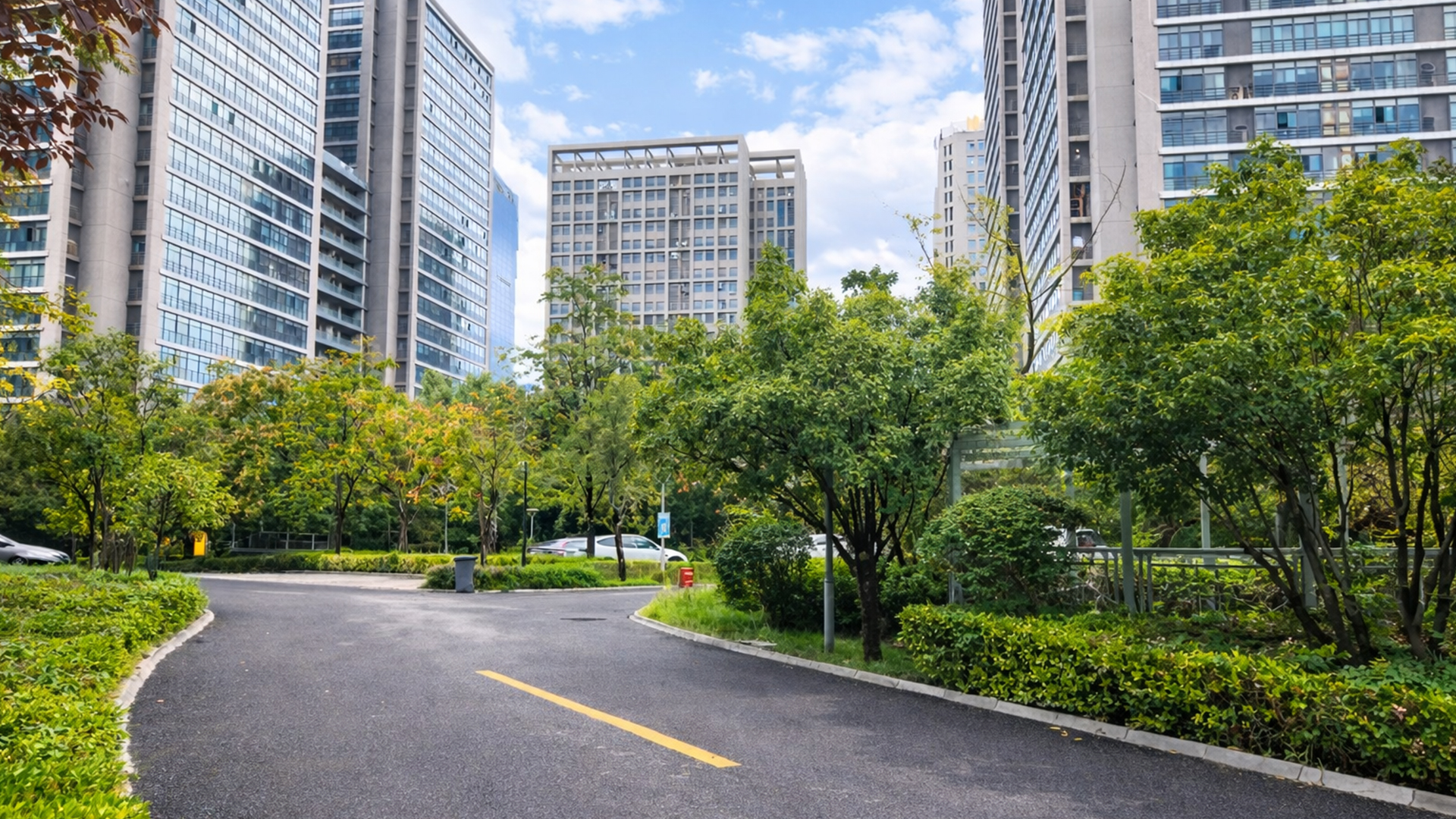 Clean streets and lush parks in Chinese housing