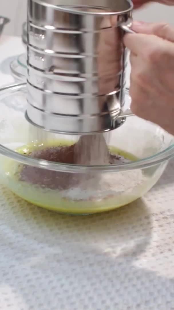 Easy classic brownies recipe #shorts