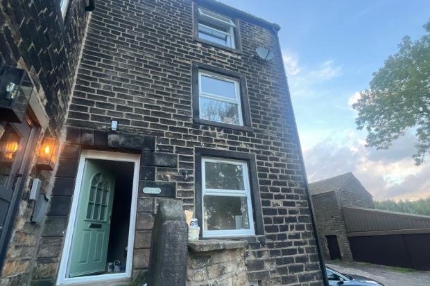 Man must remove windows from listed building as permission refused