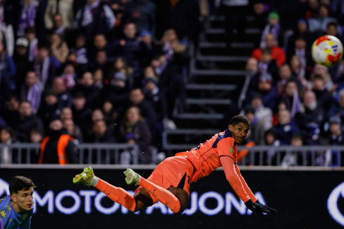 Why do you play hard in a club that's not the best? → Rashford ...