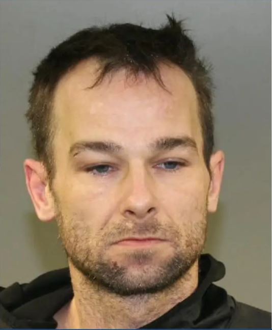 Oshawa fatal stabbing suspect linked to Peterborough homicide