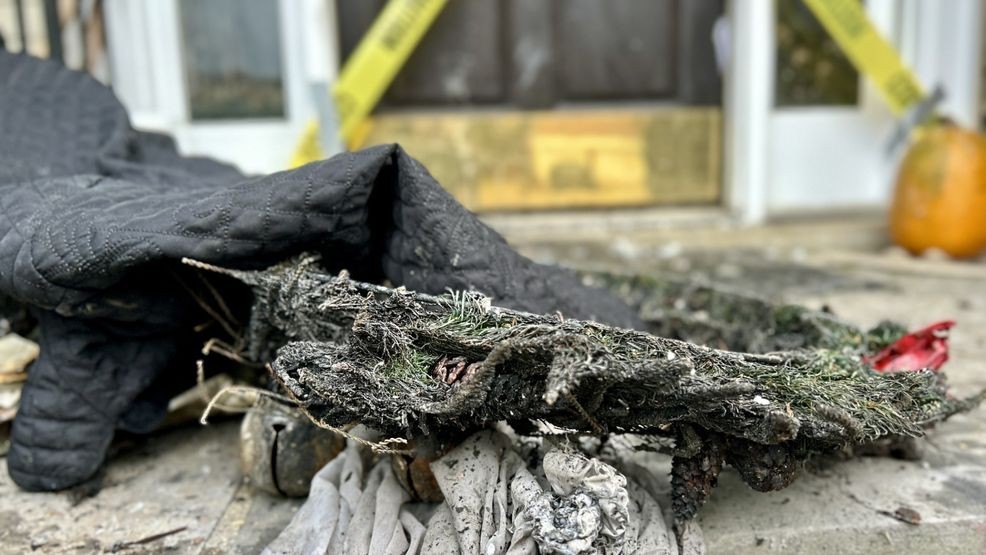 Dry tree, old lights contribute to fire that engulfed Bethesda home on ...