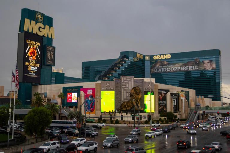 MGM Grand to reopen Avenue Café in January