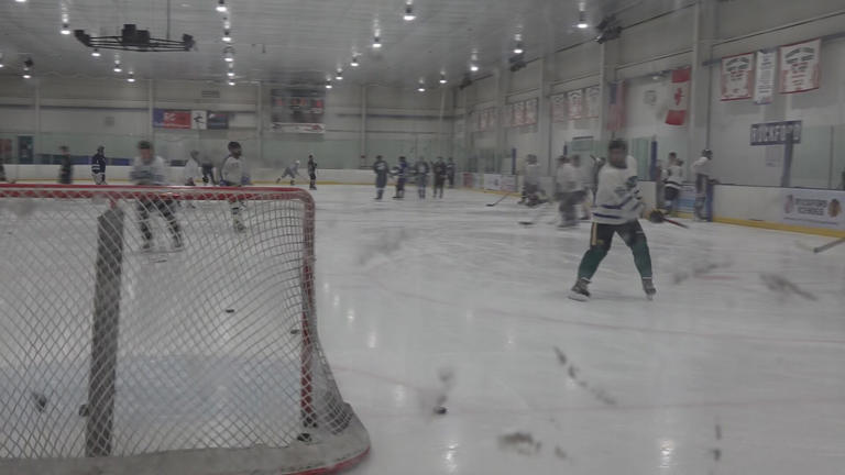 Former Rockford Icemen skate again to raise money for teammate