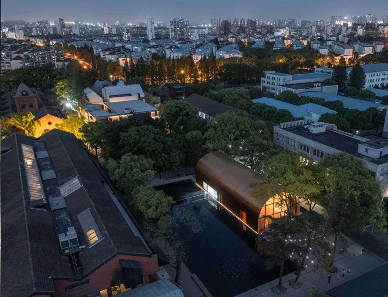 L’arte di aprile è arrivata fino a Shanghai